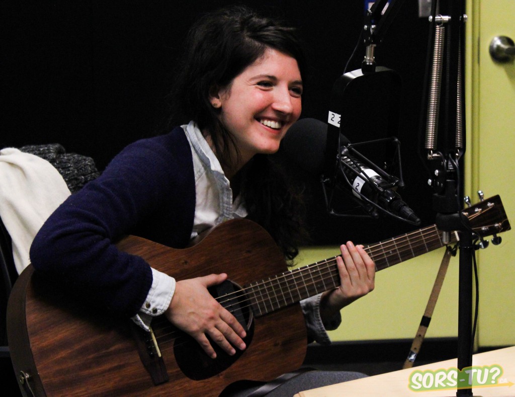 Chloé Lacasse - Sors-tu?