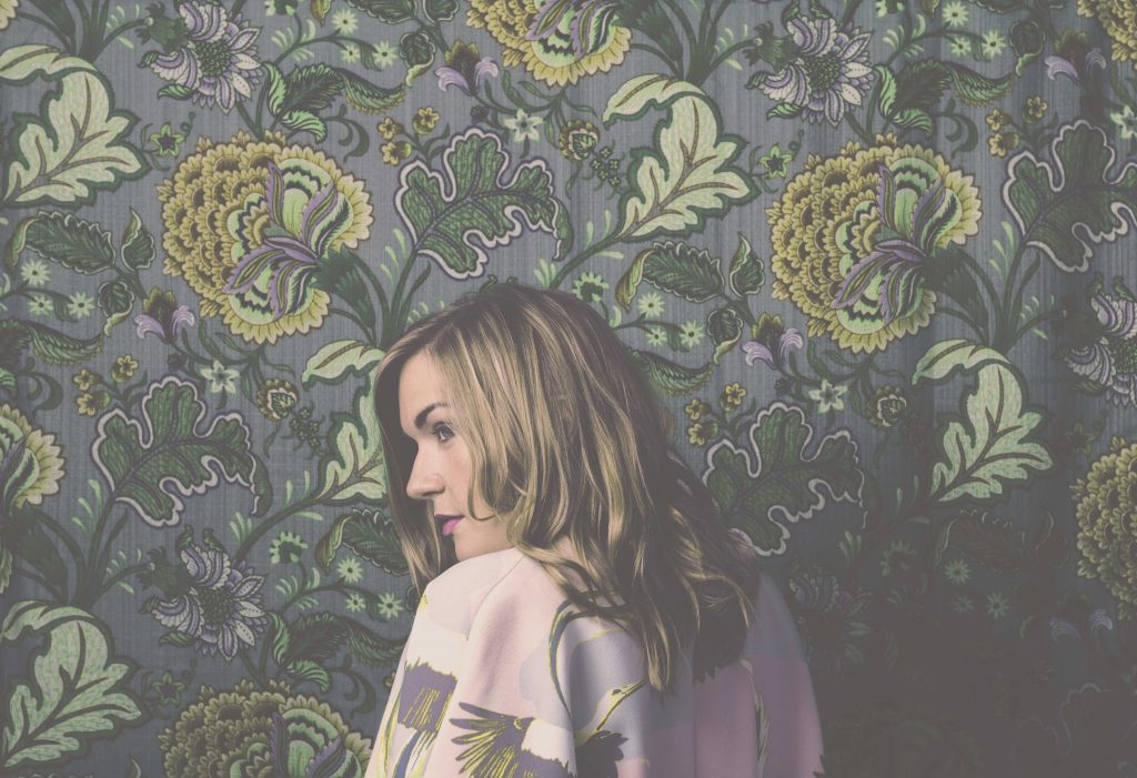 Entrevue avec Ariane Laniel | Un premier EP savamment bordélique - Sors-tu?