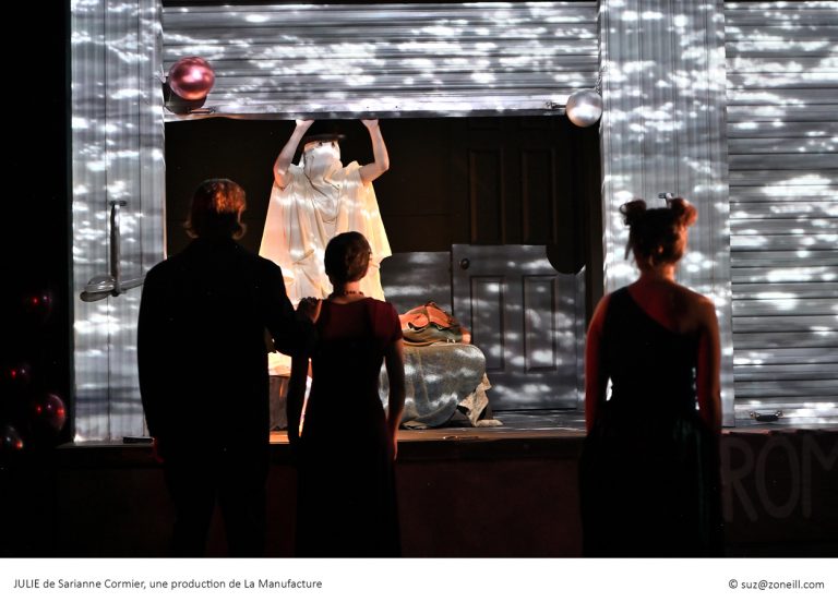 Julie à La Licorne | L’histoire sans fin de Julie Surprenant – Sors-tu ...